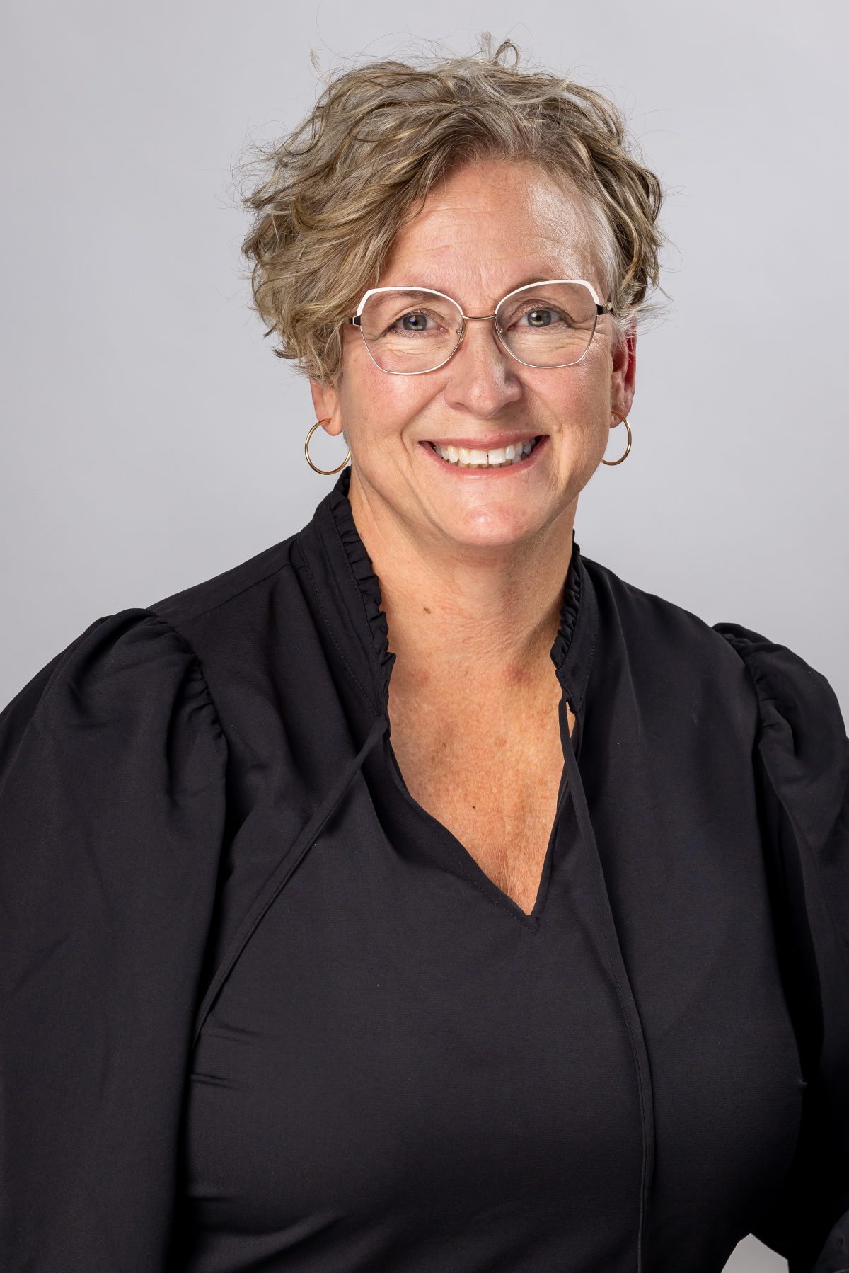 Tracy Carpenter - Gage Commercial Real Estate